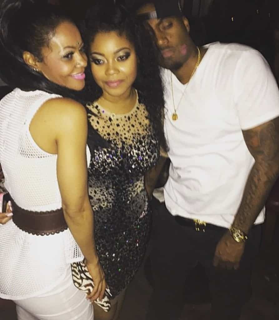 Nas' Freeloading Baby Mama Is Homeless | Hollywood Street King